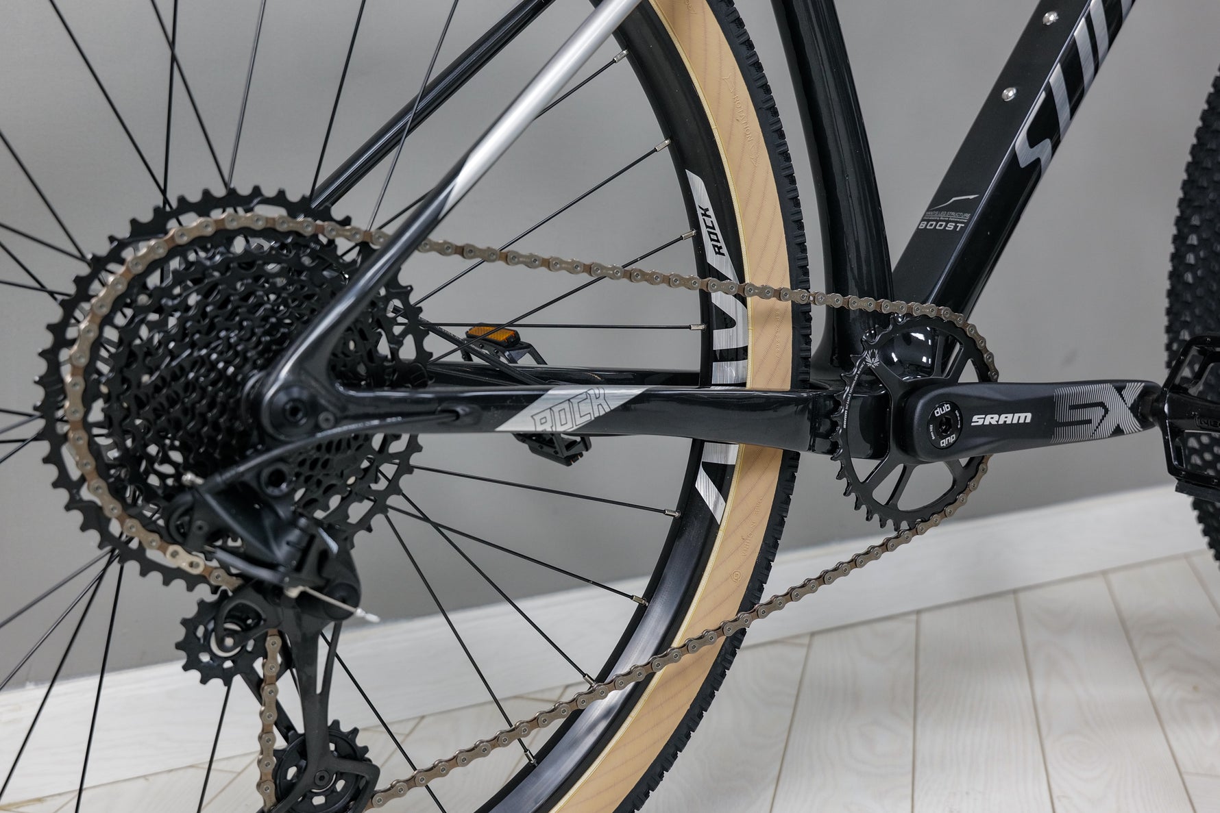 Sunpeed Rock Carbon Mountain Bike – UAEcycle